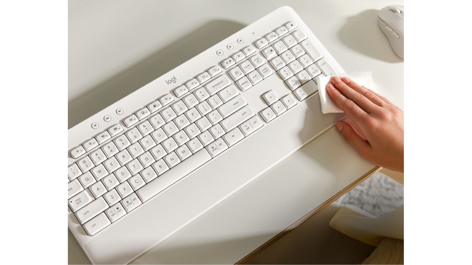 Logitech Signature K650 Wireless Keyboard - White | Joyce Mayne