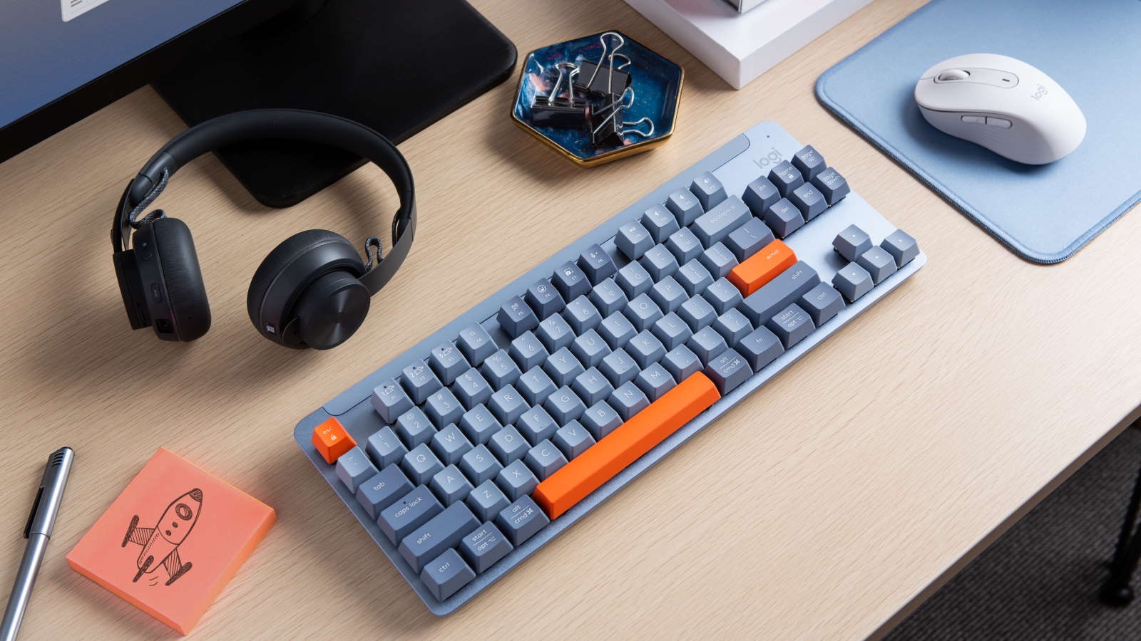 Logitech Signature K855 Wireless Mechanical Tenkeyless Keyboard - Blue ...