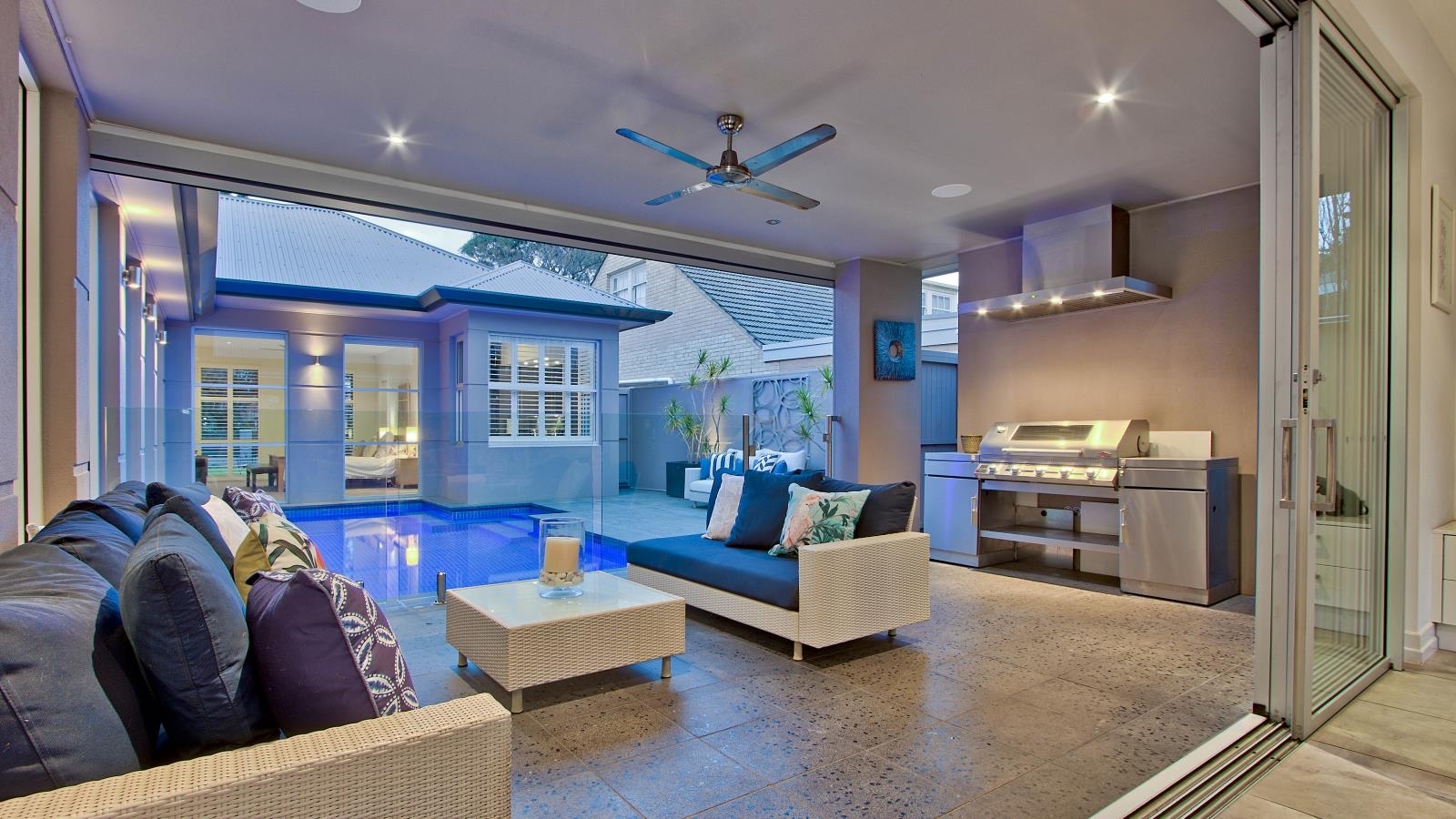 Schweigen 150cm Silent BBQ Canopy Rangehood with Isodrive 3200 External ...