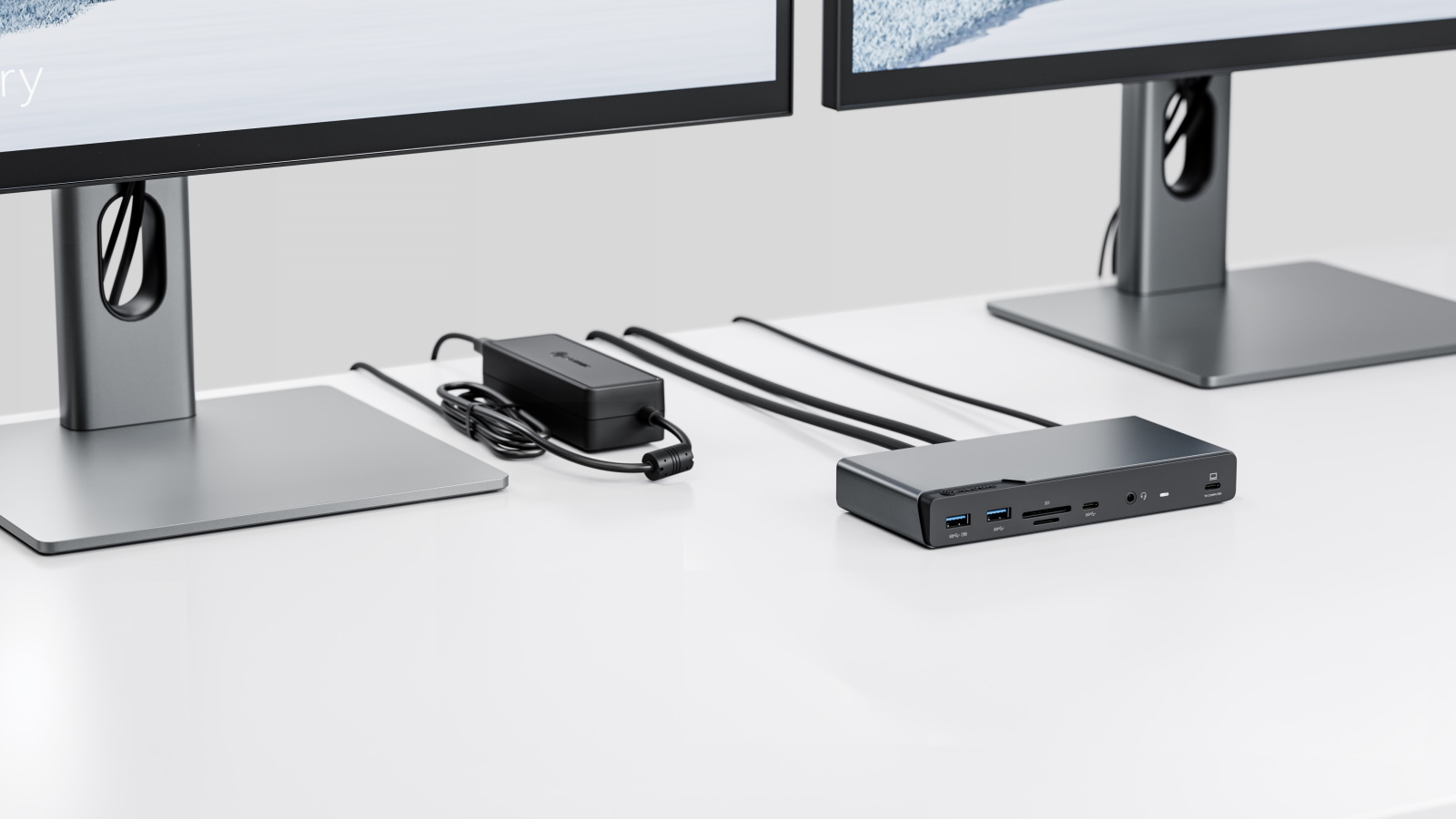 Alogic DV4 Quad Display Universal Docking Station with 100W Power ...