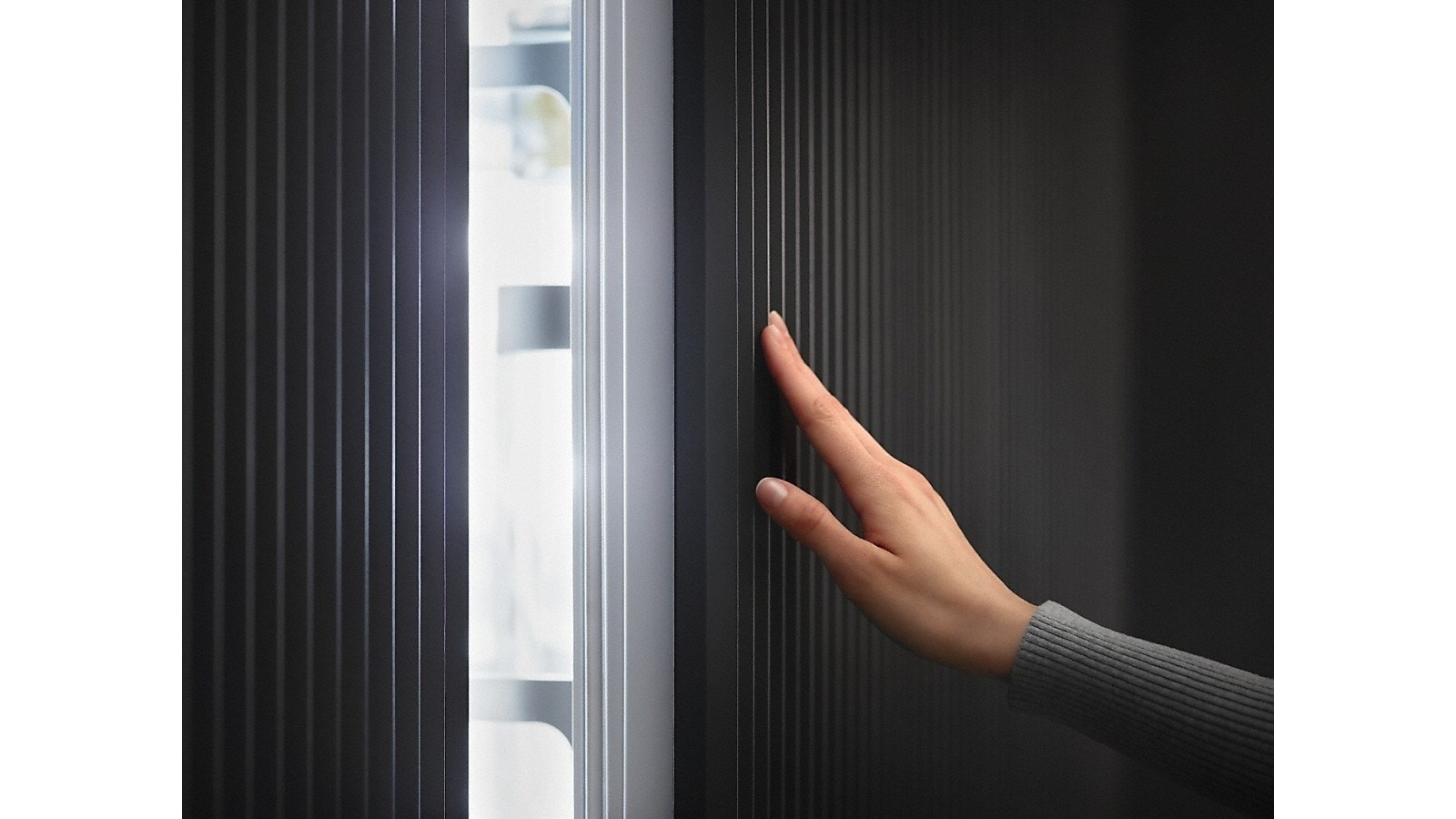 Miele 369L MasterCool Integrated Fridge | Joyce Mayne